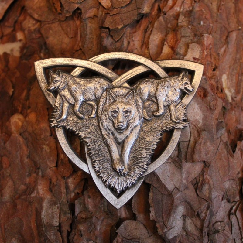 Wolf Trio Sculpted Pin Badge by Anne Stokes – Fantasy Art Trading